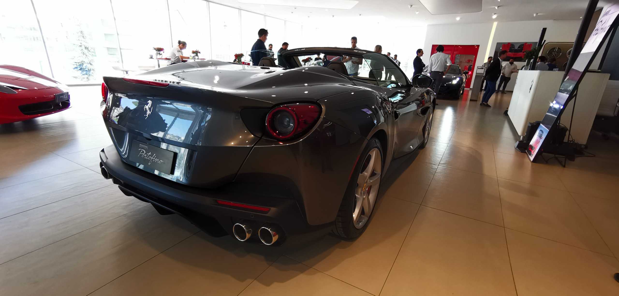 Ferrari lanza en Chile el descapotable Portofino con 600 caballos y más ...