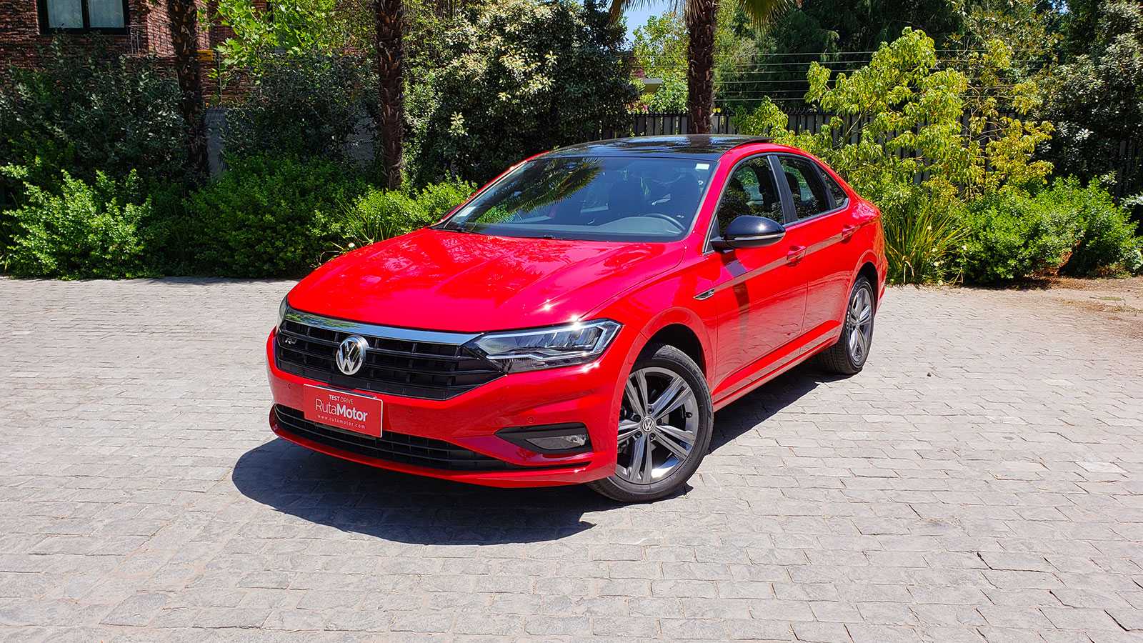 Volkswagen Jetta 1.4T AT R line 150CV - El regreso de un conocido