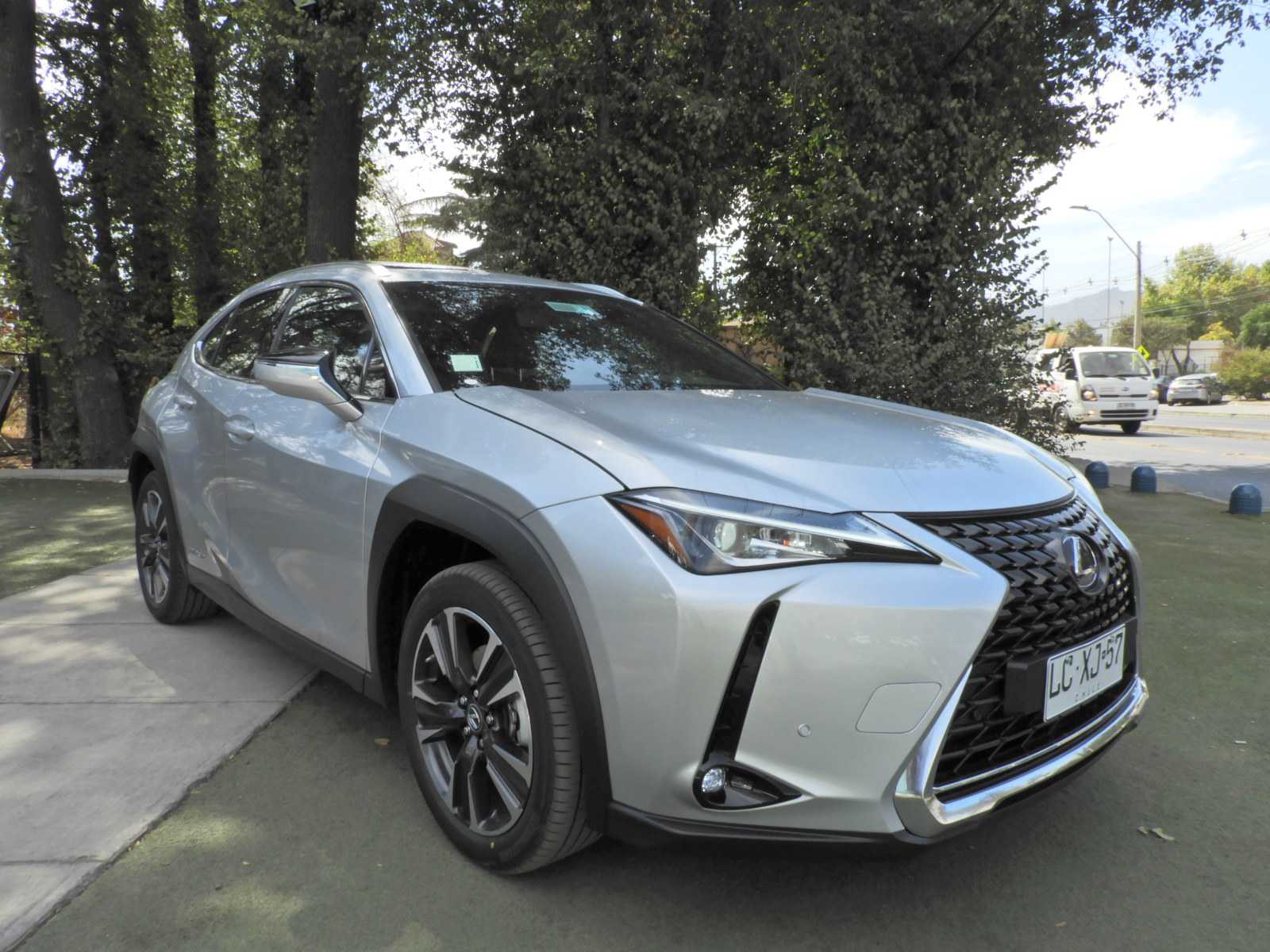 Yammine: Nuevo Lexus UX en Chile: Un creativo explorador urbano ...