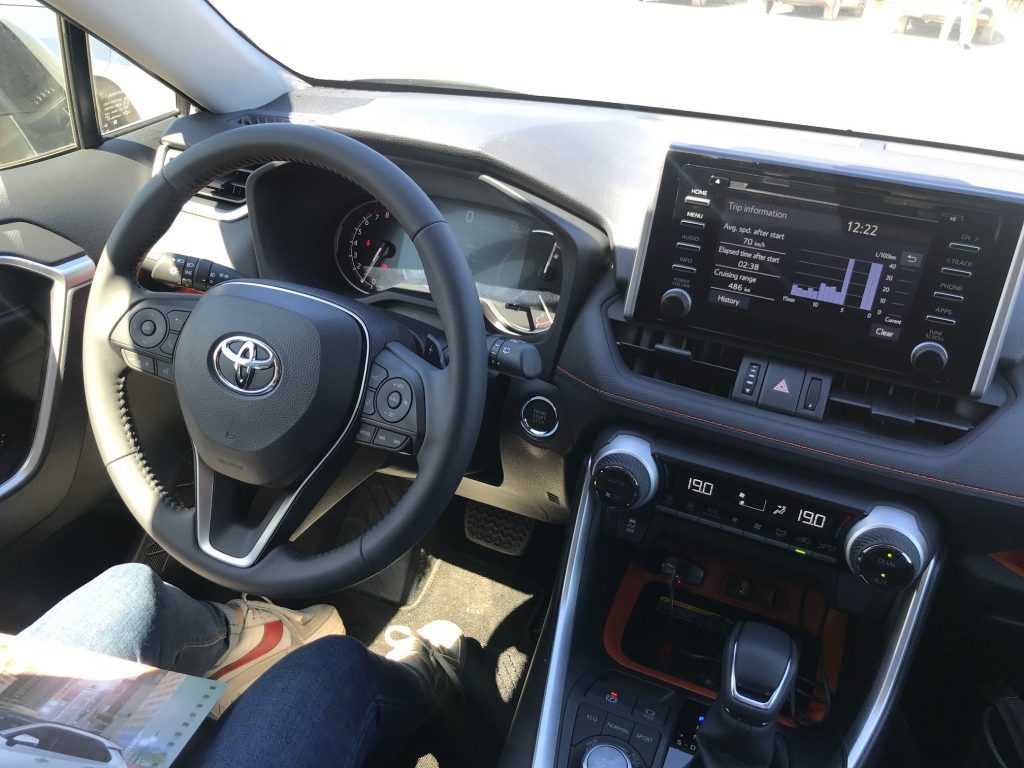 Toyota lanza en Chile el RAV4 2019, que llega en 7 versiones con ...