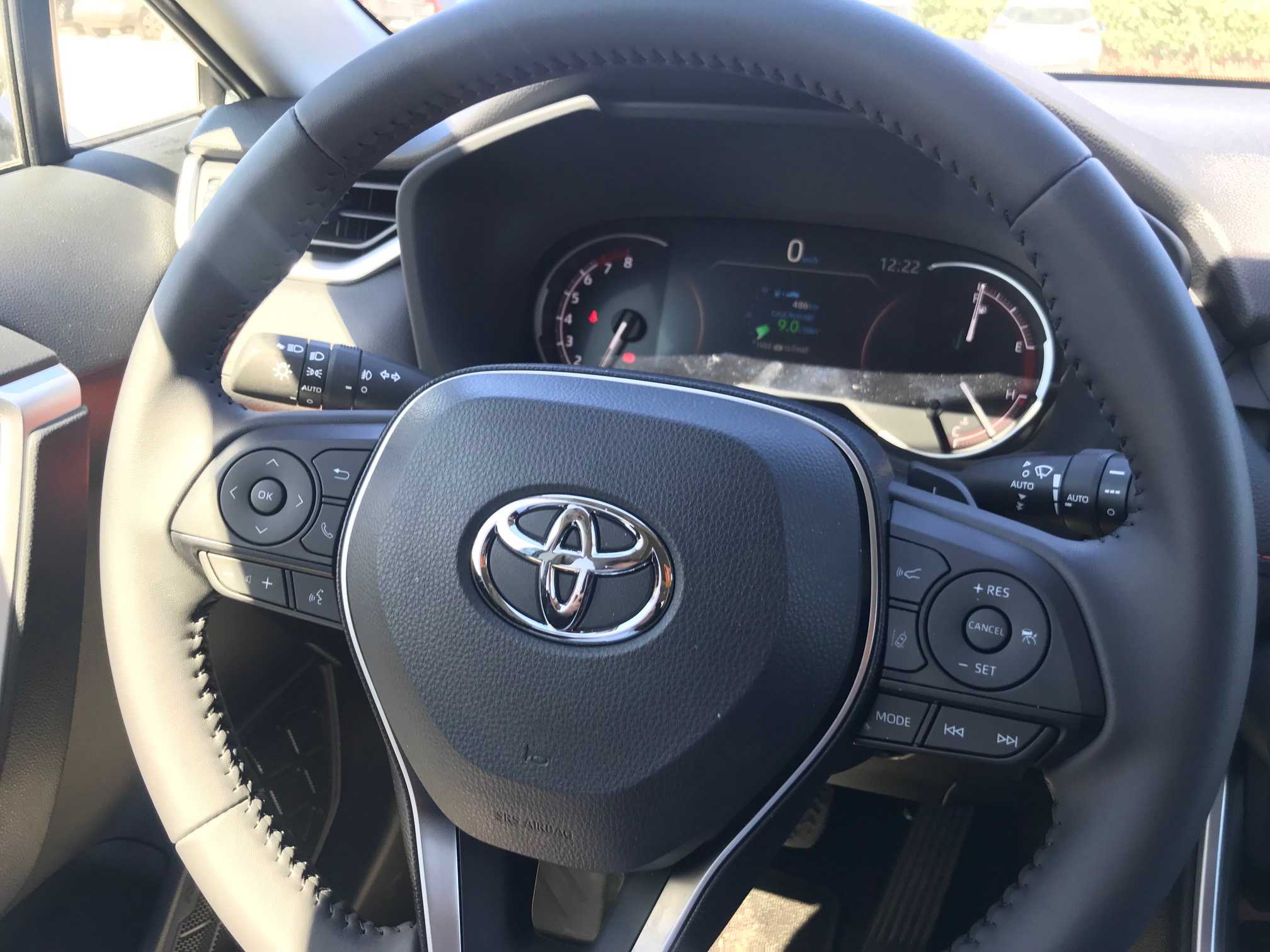 Toyota lanza en Chile el completamente renovado Rav4 2019 que llega en ...