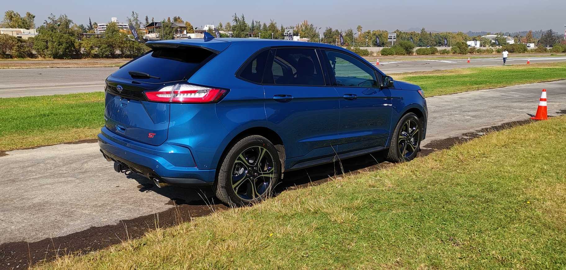 Ford Chile presenta su renovada Edge 2019 junto con la versión ...