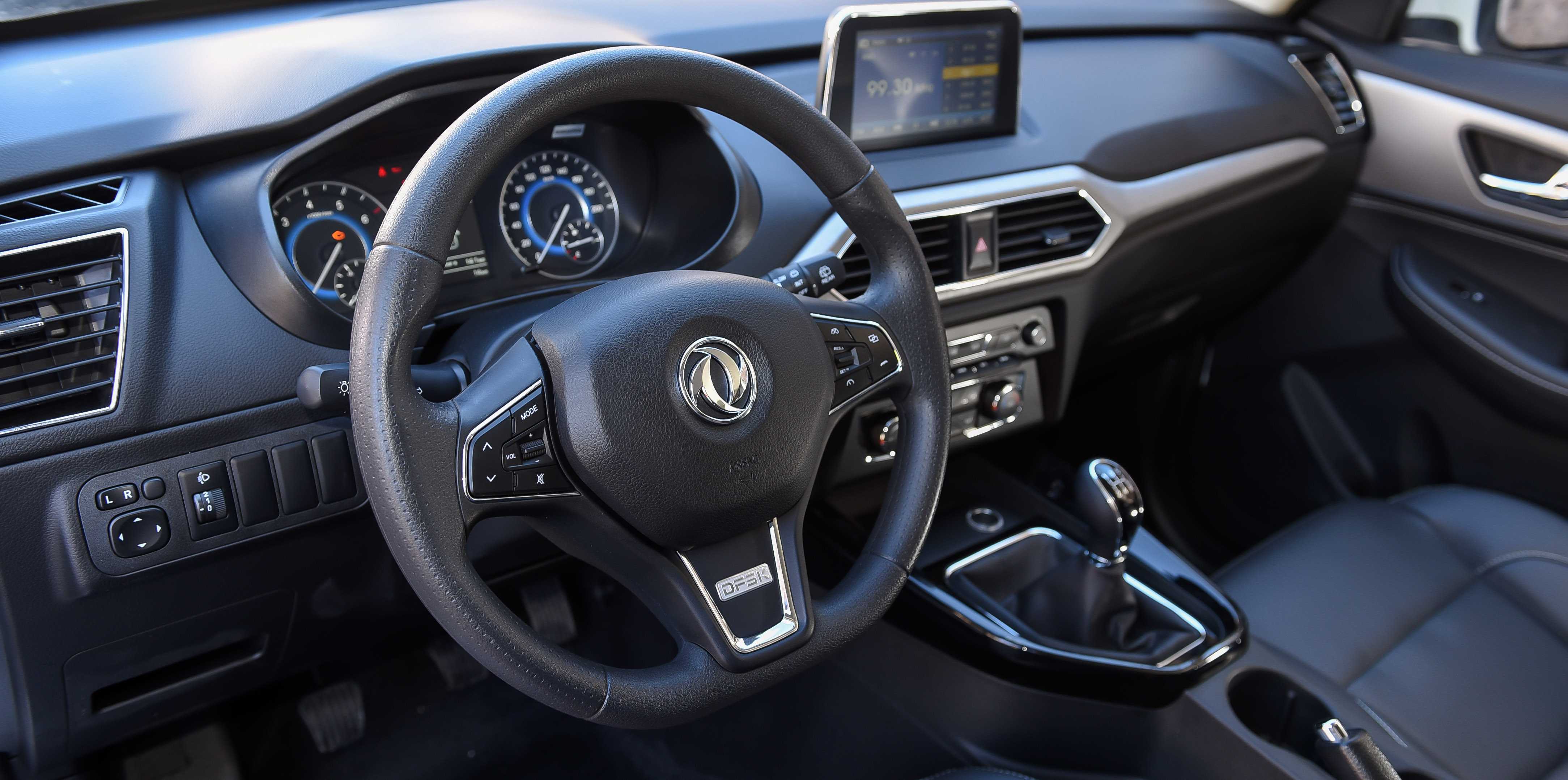 DFSK presenta en Chile su nuevo SUV 560 de tres corridas de asientos ...