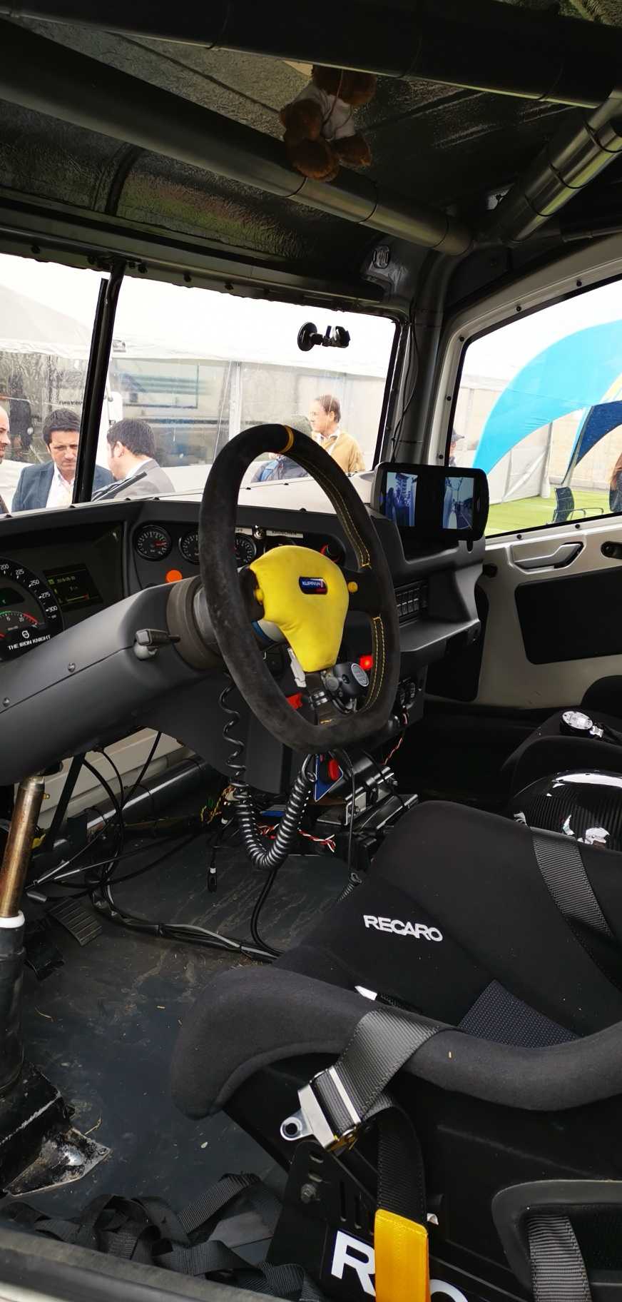 Volvo Iron Knight - El camión más rápido del mundo visita Chile - Rutamotor