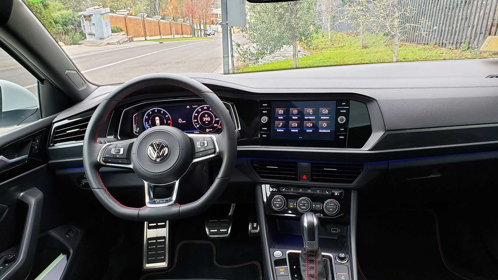 Volkswagen Jetta GLI DSG 2.0TSI 230 HP - Un sedán con esteroides