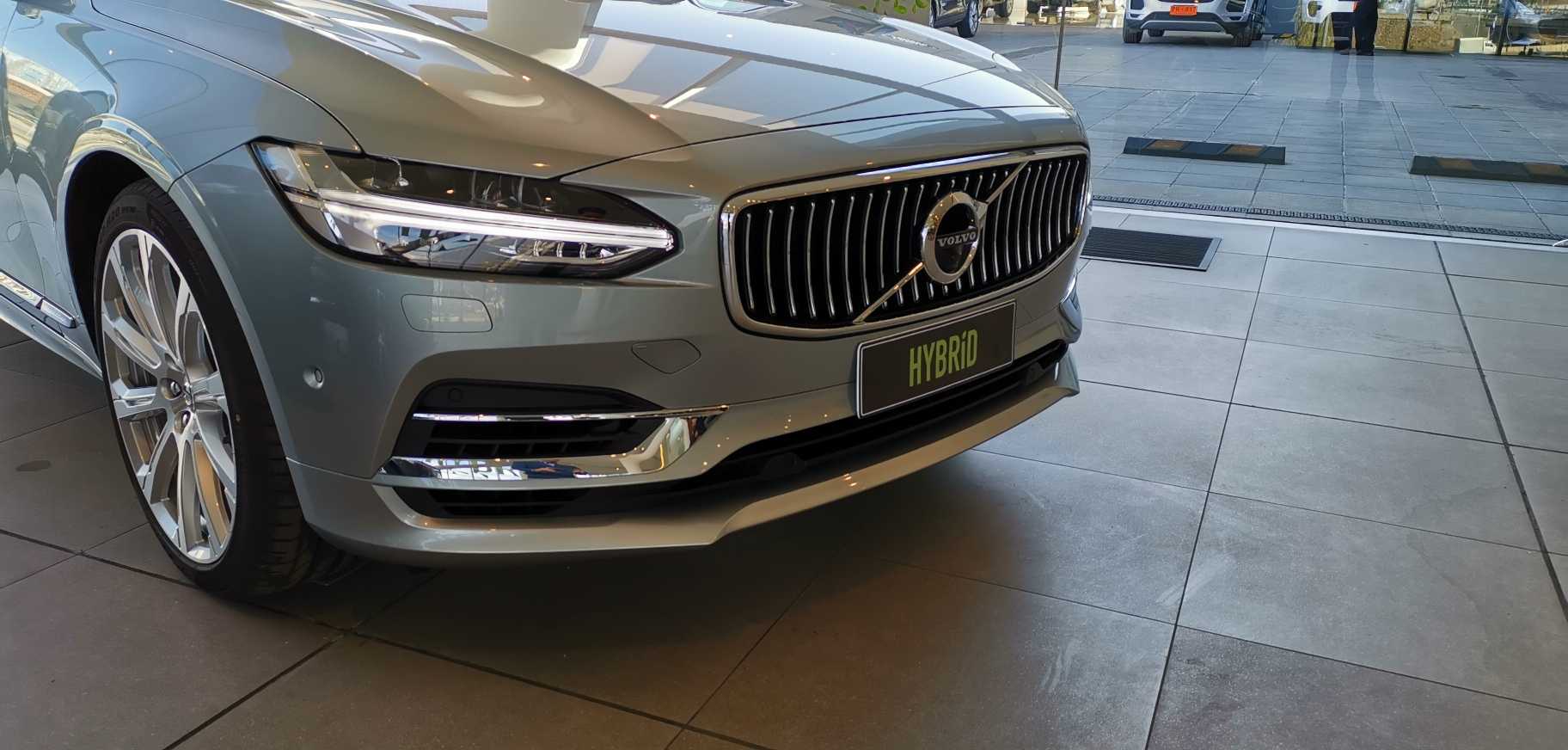 Volvo estrena en Chile sus electrificados híbridos XC60 T8 y S90 T8 ...