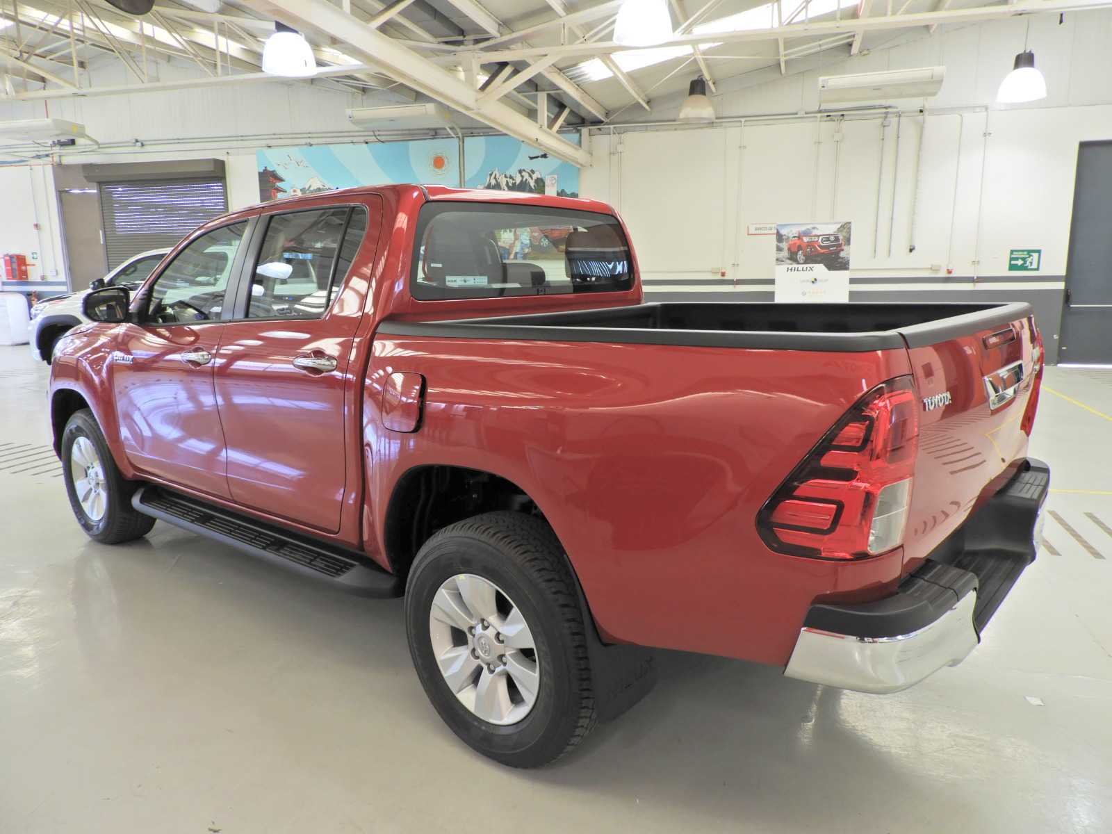 Toyota presentó su actualizada Hilux 2020 con importantes mejoras en su ...