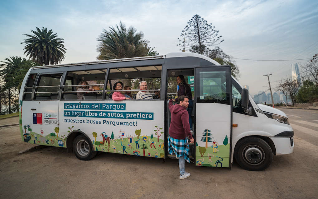 Iveco entrega los primeros buses a gas natural en Chile