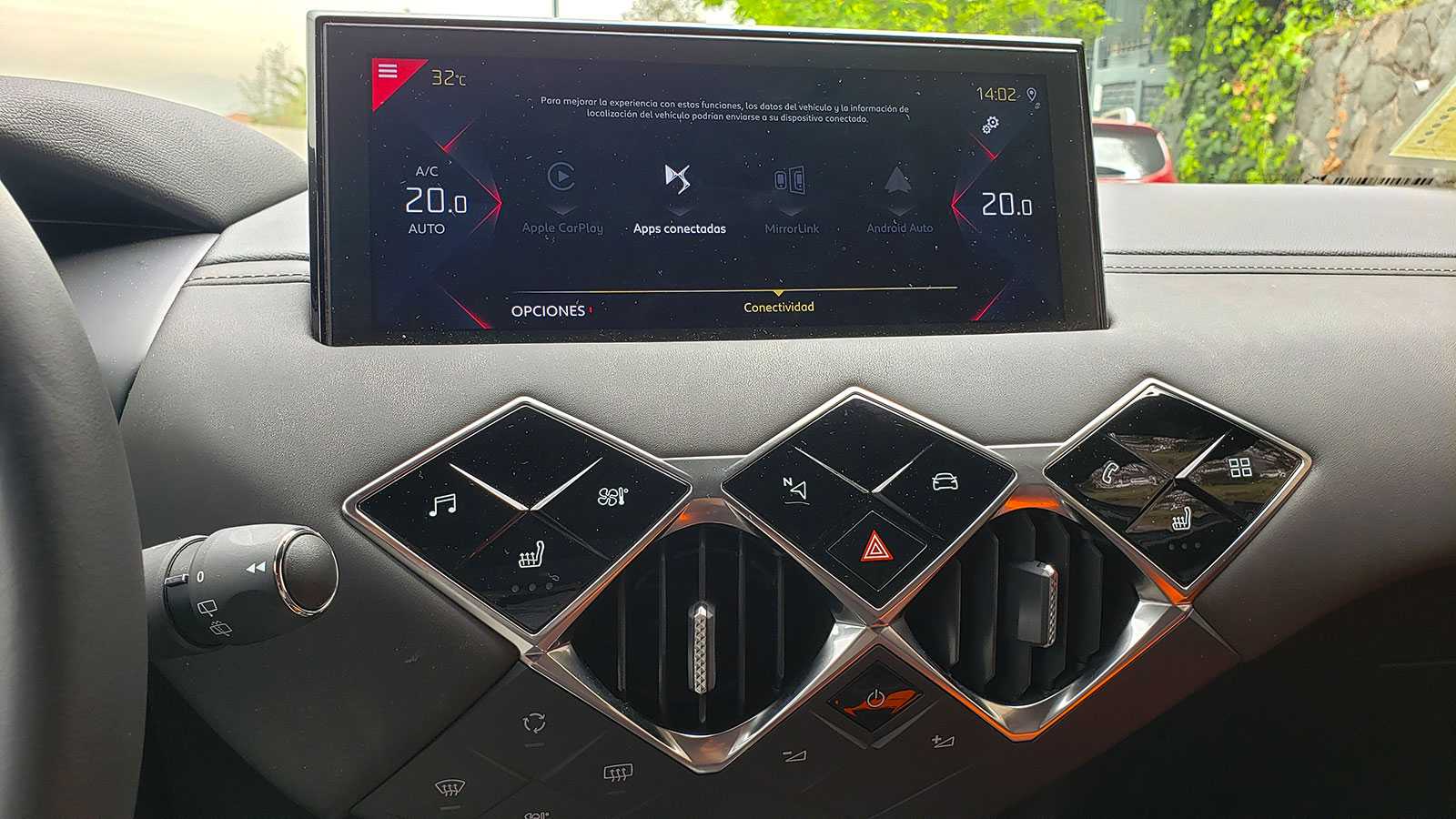 DS3 Crossback BlueHDI 130 AT8 Opera - Lujo francés en envase pequeño