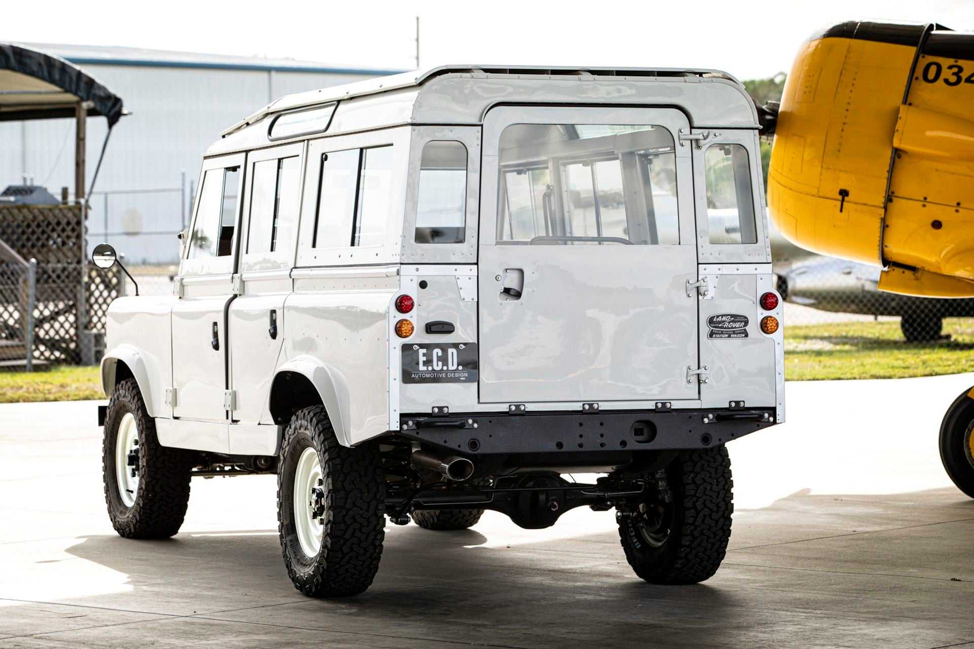 Land Rover Defender serie IIA restaurado que cualquier amante de los ...