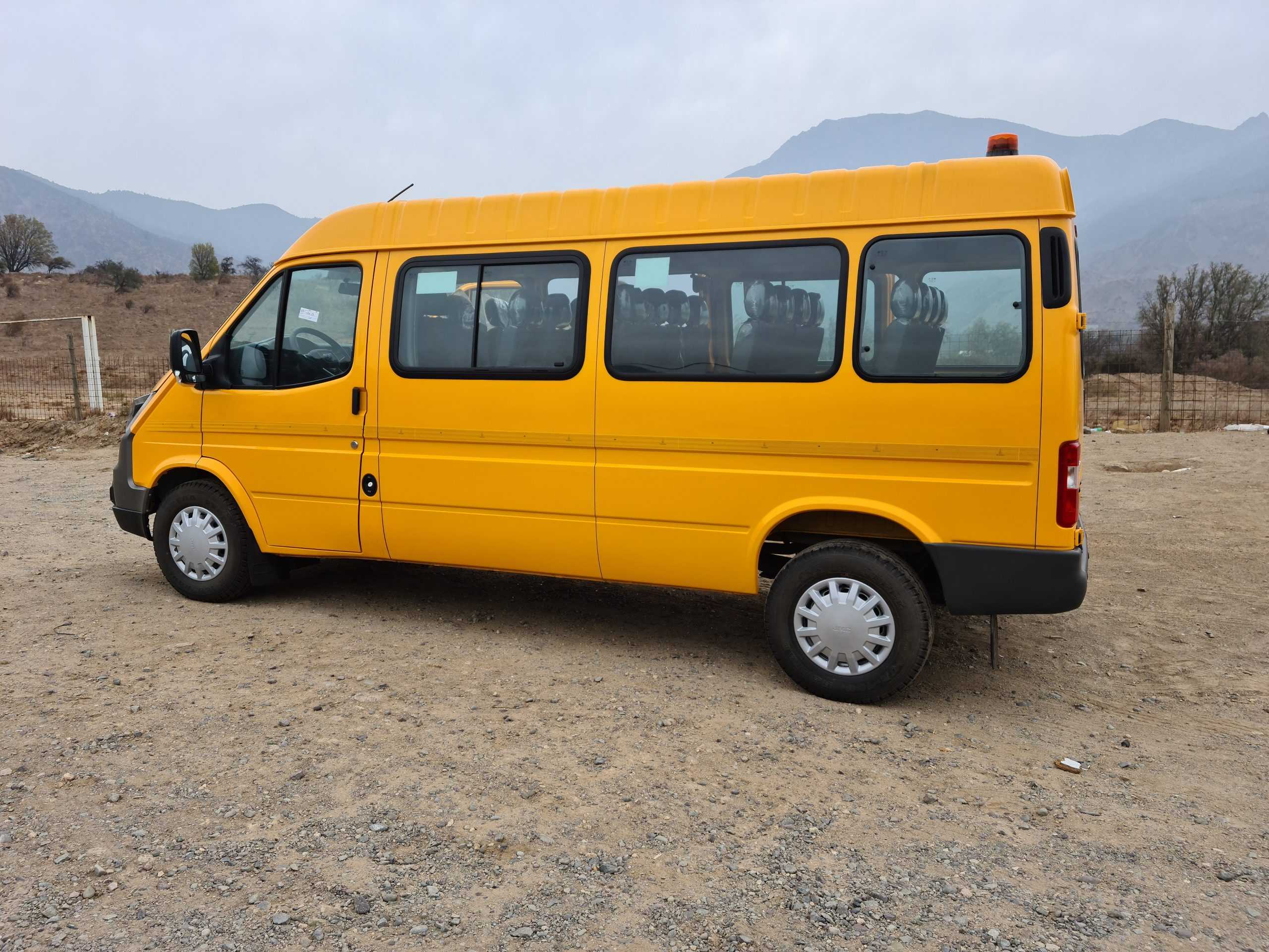 JMC Touring School Bus Rutamotor 2 - Rutamotor
