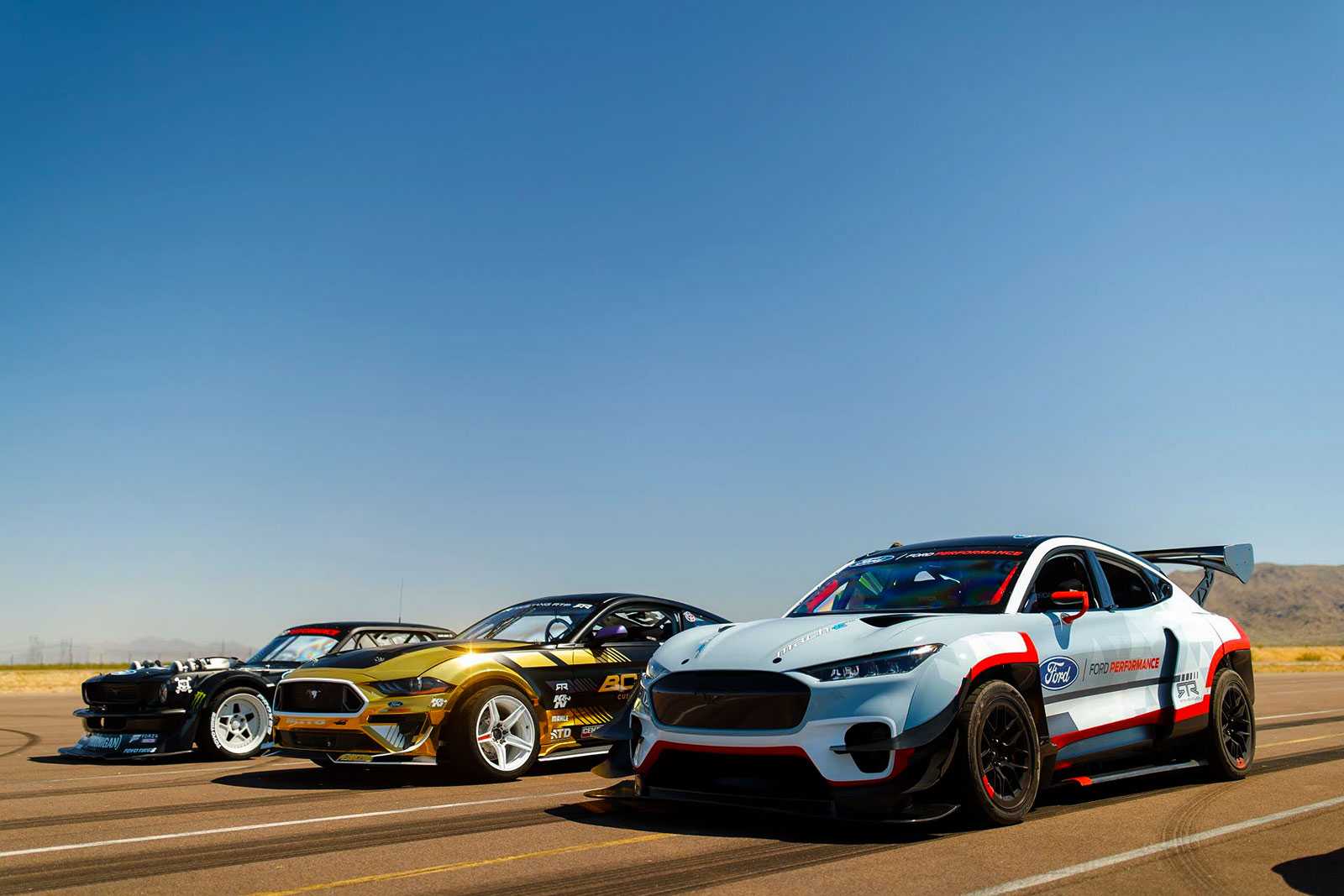 Ford presenta un radical Mustang Mach-E 100% eléctrico con 1400 HP