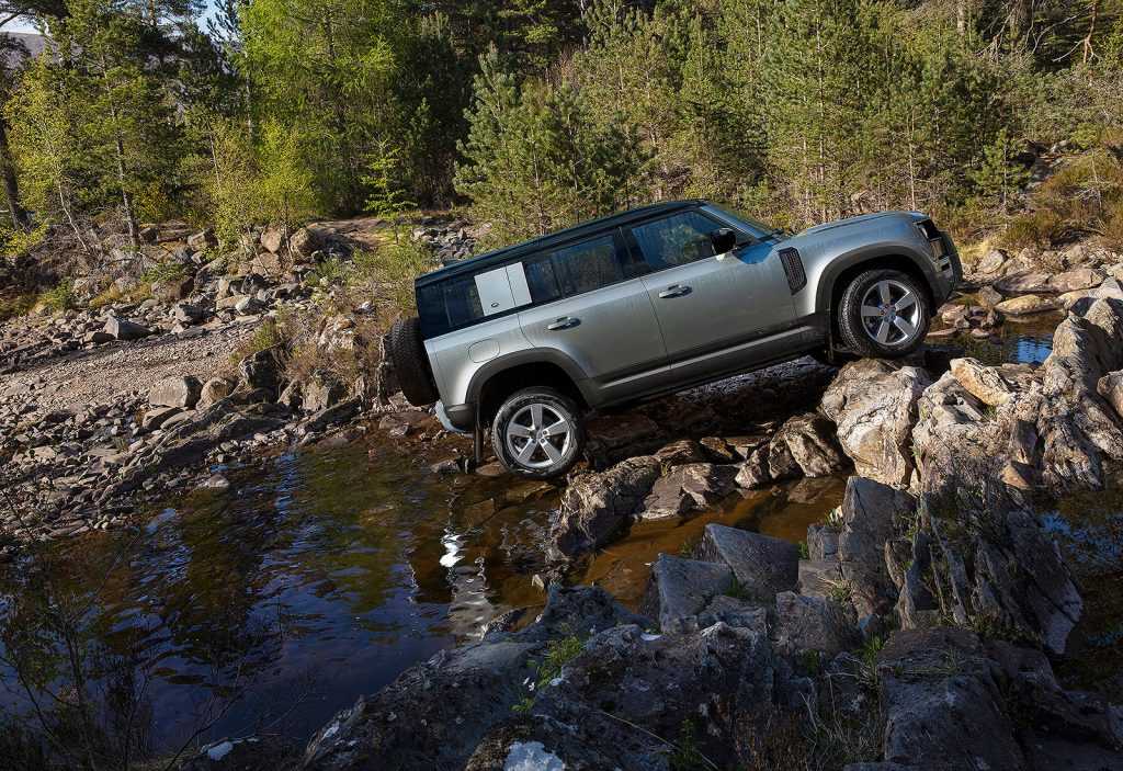 La leyenda del Land Rover Defender hace su estreno en Chile