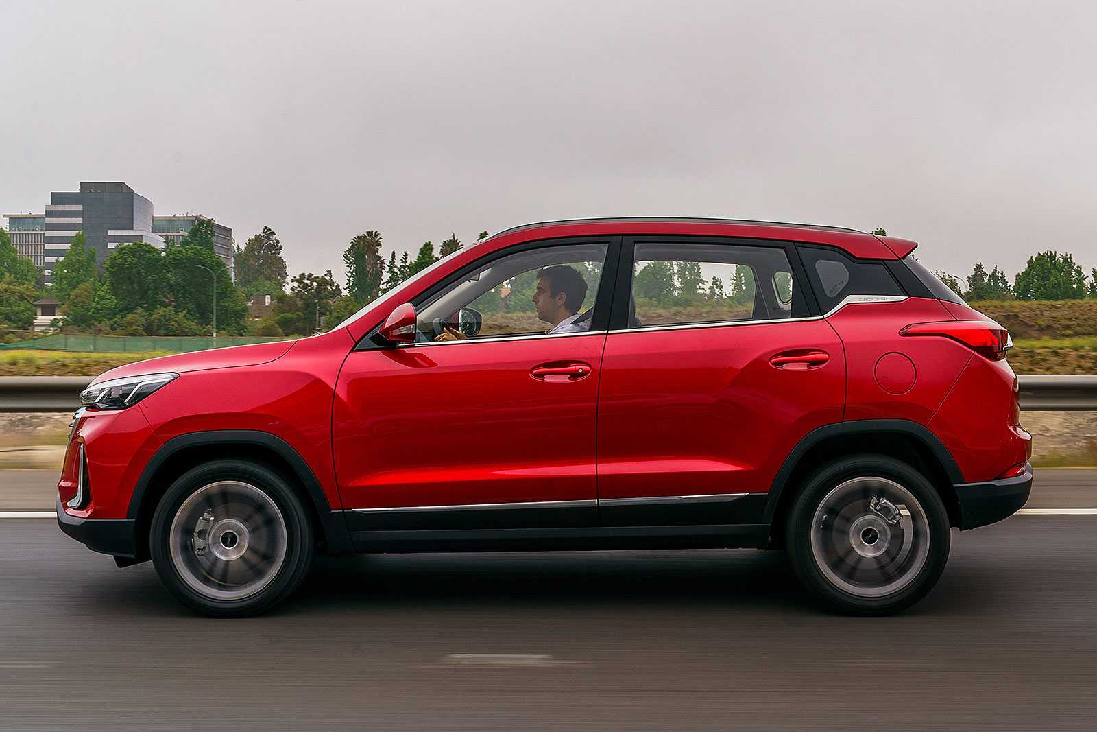 Hace su estreno en Chile el nuevo BAIC X35 en dos versiones