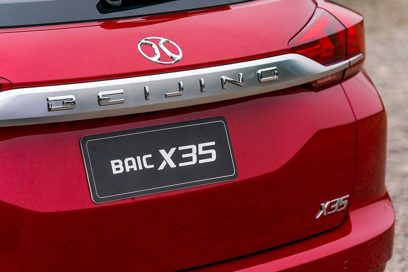 Hace su estreno en Chile el nuevo BAIC X35 en dos versiones
