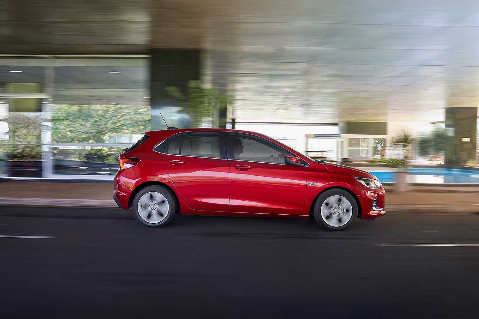 Llega a Chile el nuevo Chevrolet Onix Hatchback en dos versiones