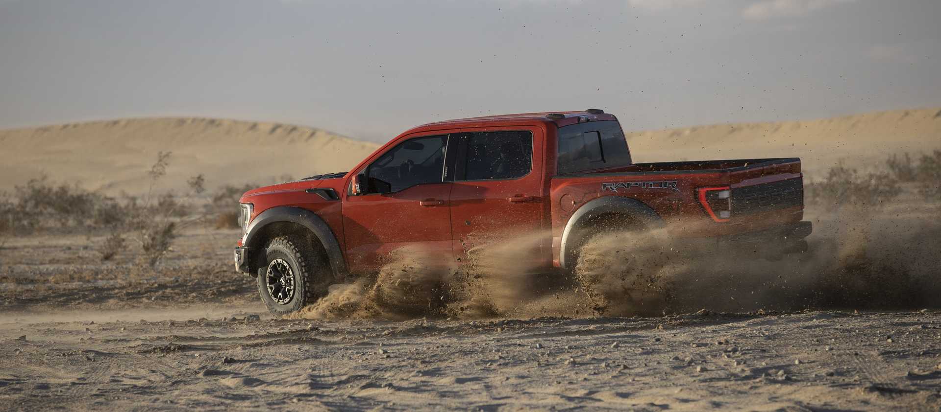 La nueva Ford F-150 Raptor llega renovada y con un V6... por ahora ...