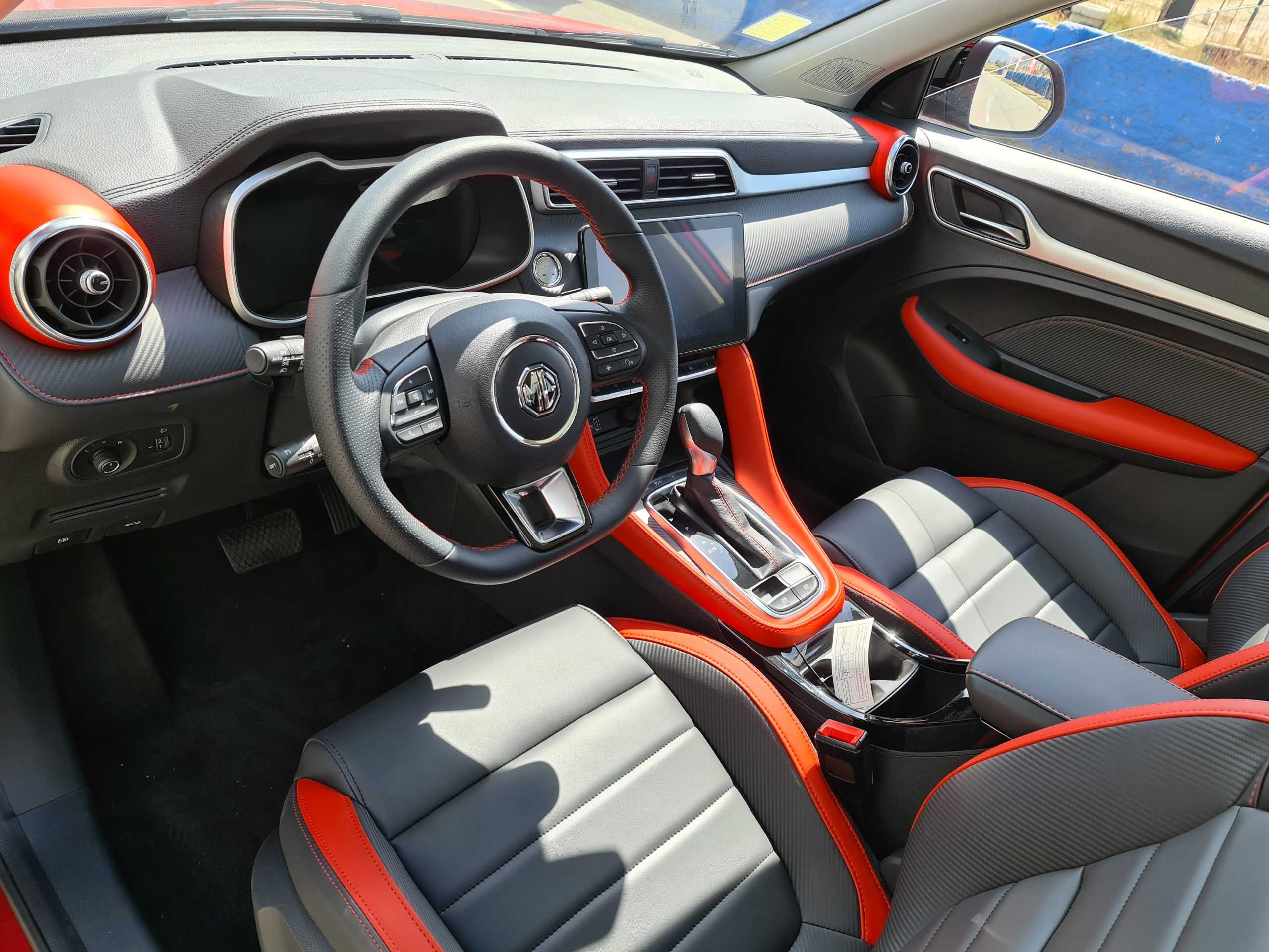 MG estrena su nuevo SUV ZX con motor 1.5 aspirado y 1.3 turbo - Rutamotor