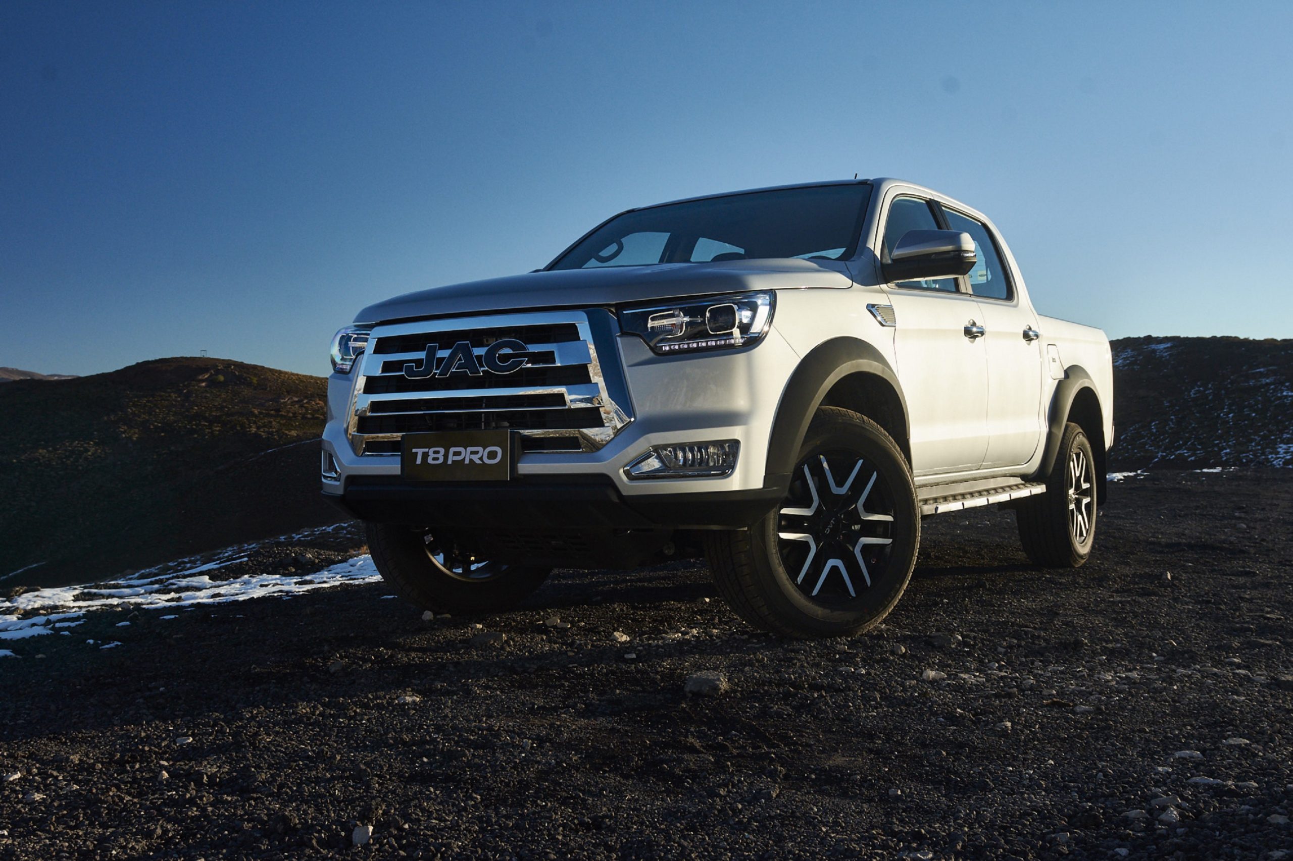 JAC T8 Pro comienza su preventa en Chile - Rutamotor