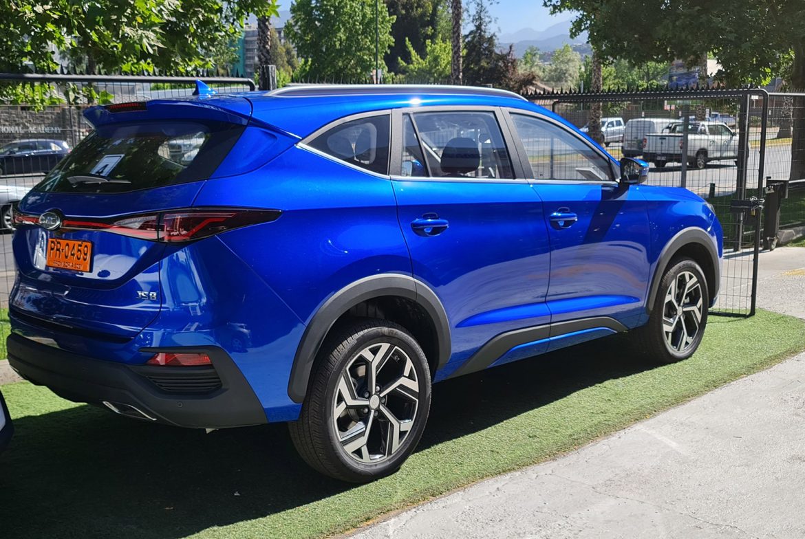 JAC estrena su nuevo JS8 2022 con 180 HP y tres filas de asientos