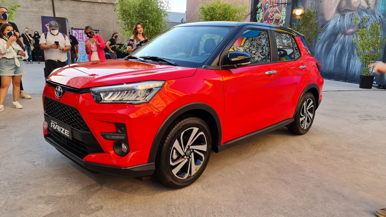 Toyota presenta su pequeño SUV Raize en cuatro versiones - Rutamotor