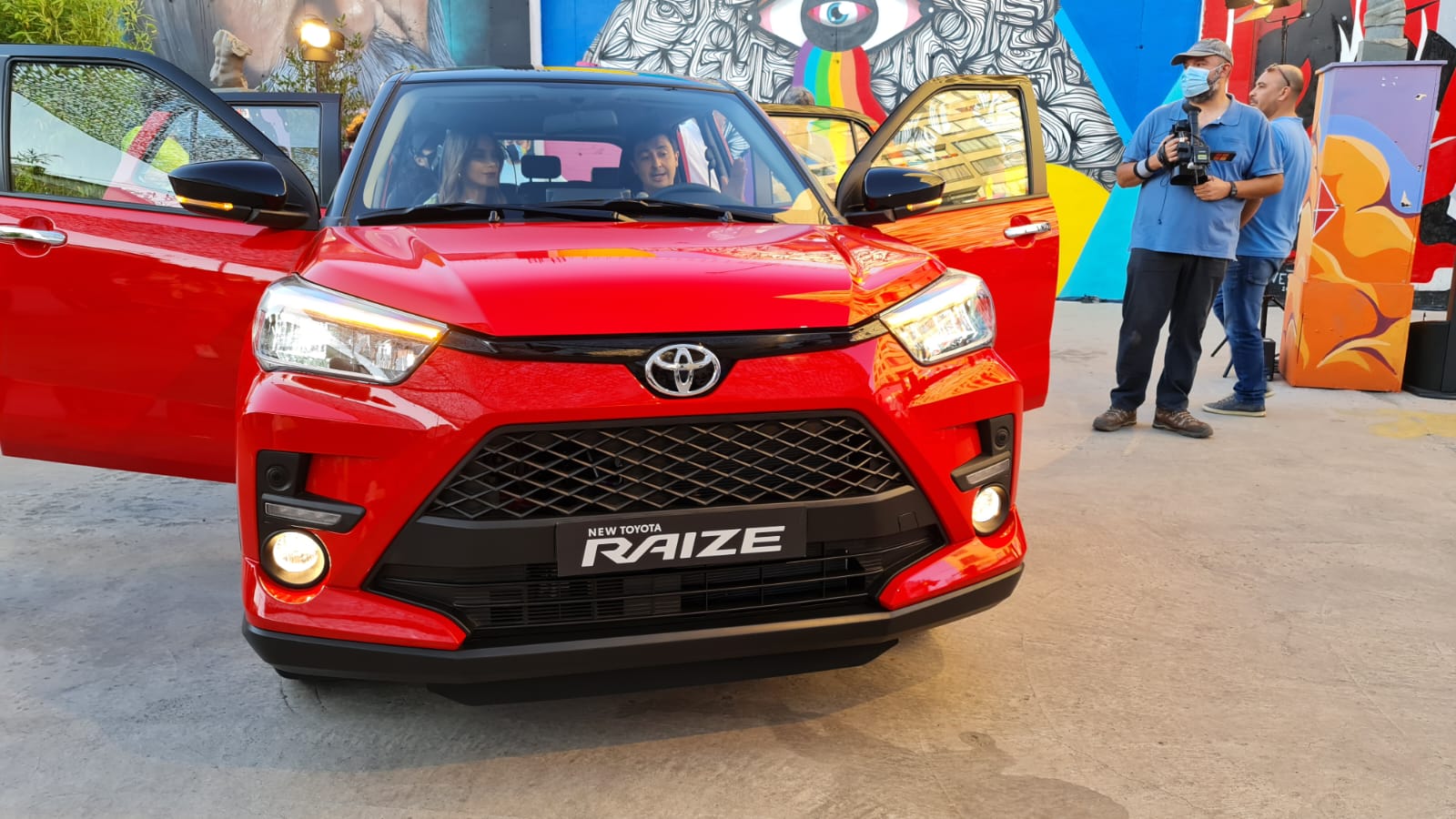 Toyota presenta su pequeño SUV Raize en cuatro versiones - Rutamotor
