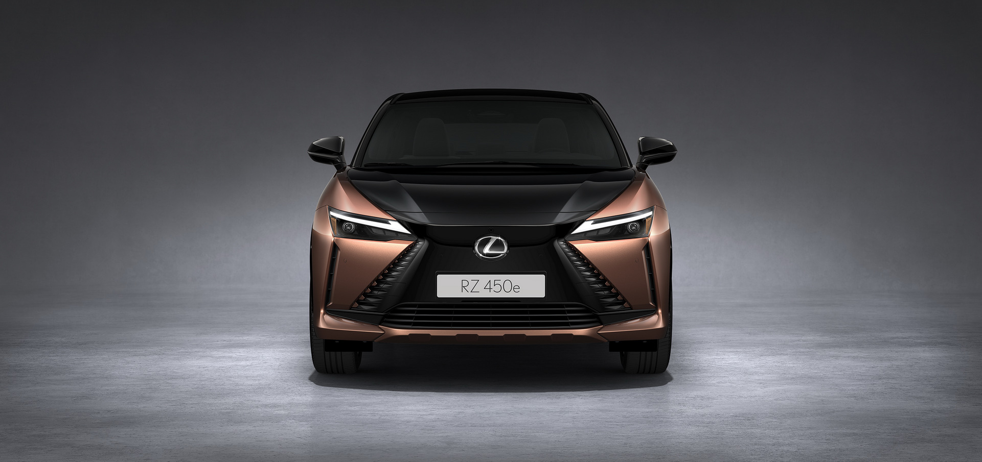 Lexus RZ 450e llega como la versión premium del Toyota bZ4X