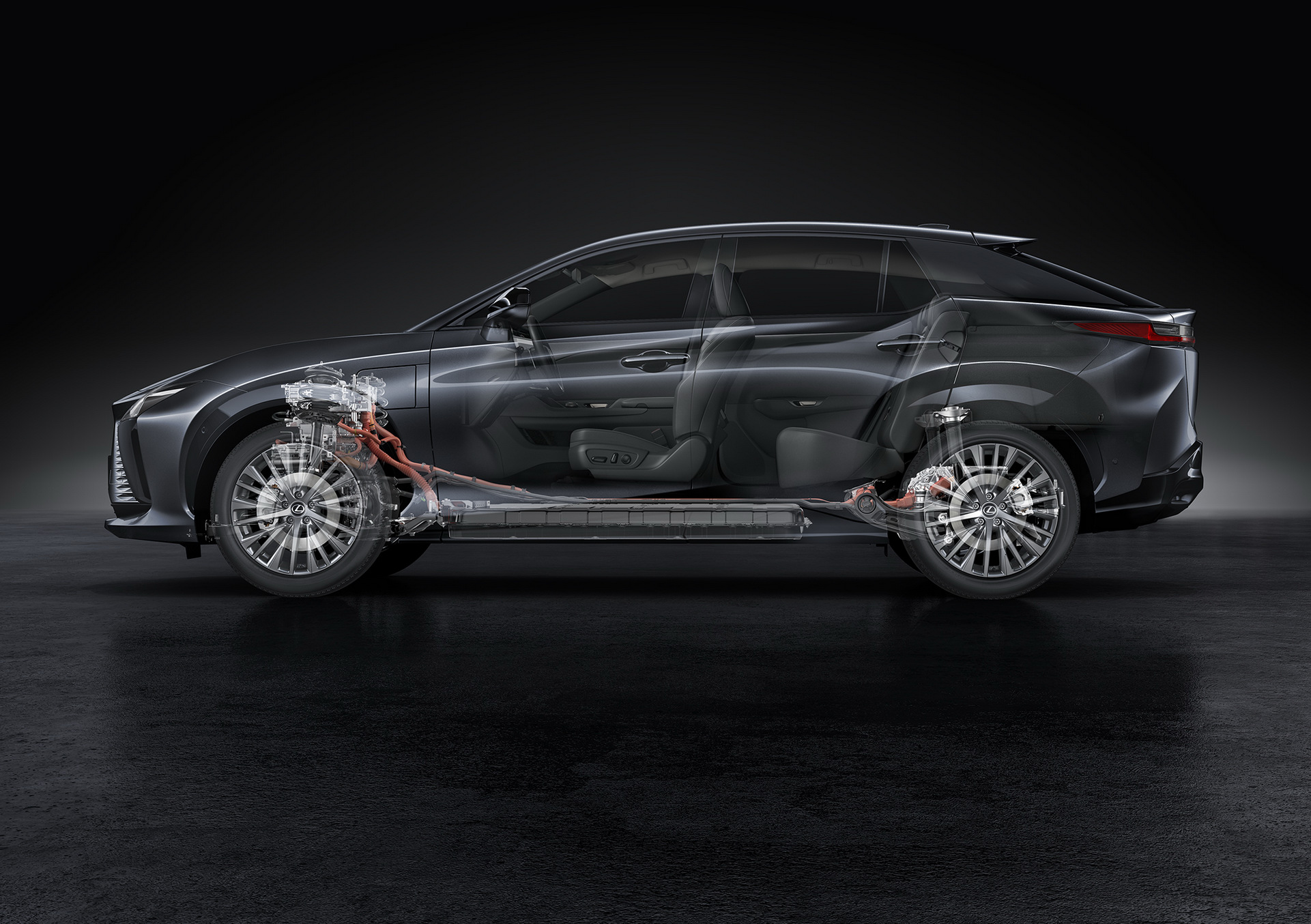 Lexus RZ 450e llega como la versión premium del Toyota bZ4X