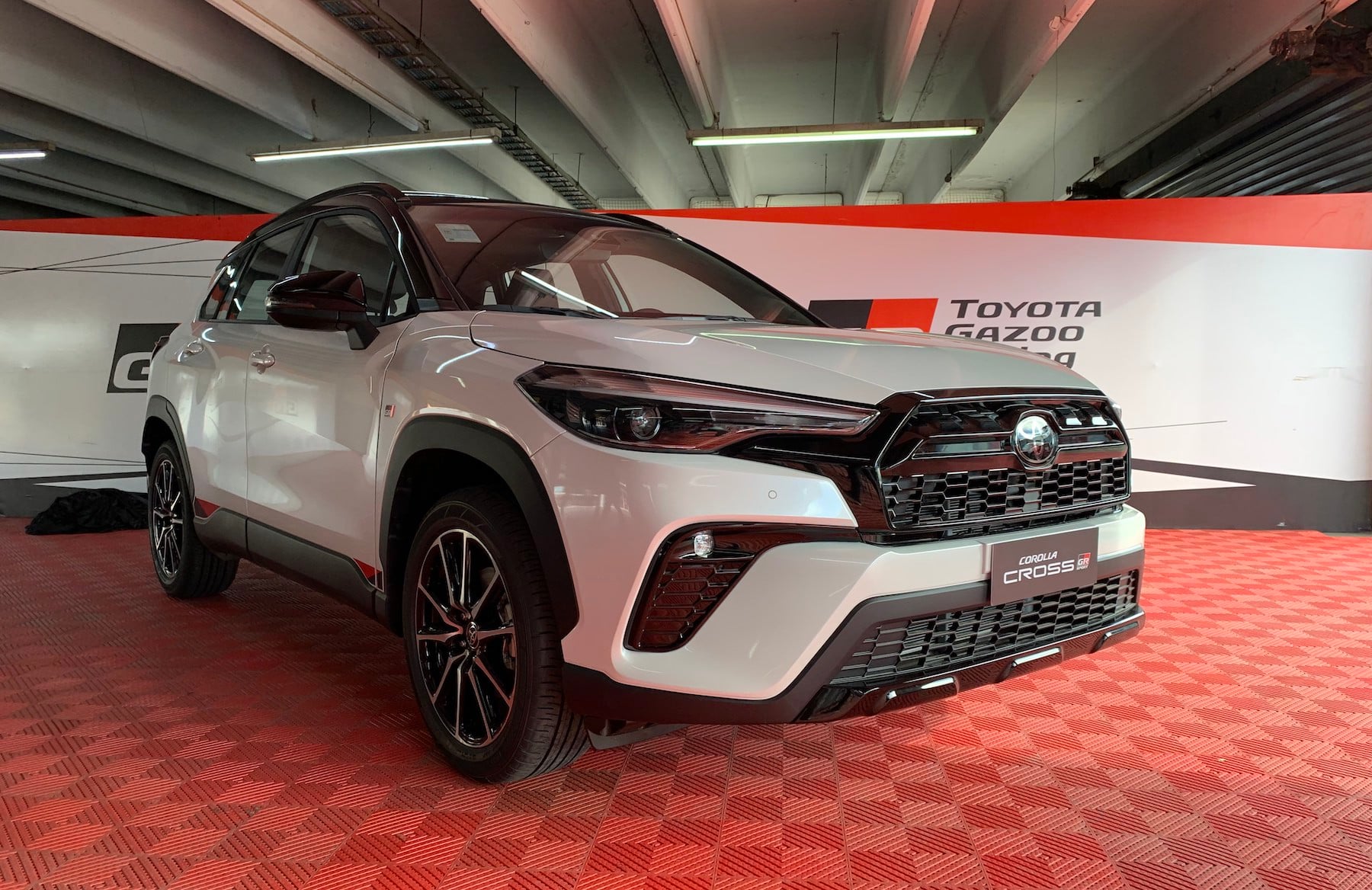 Toyota pone a la venta en Chile el nuevo Corolla Cross GR-Sport