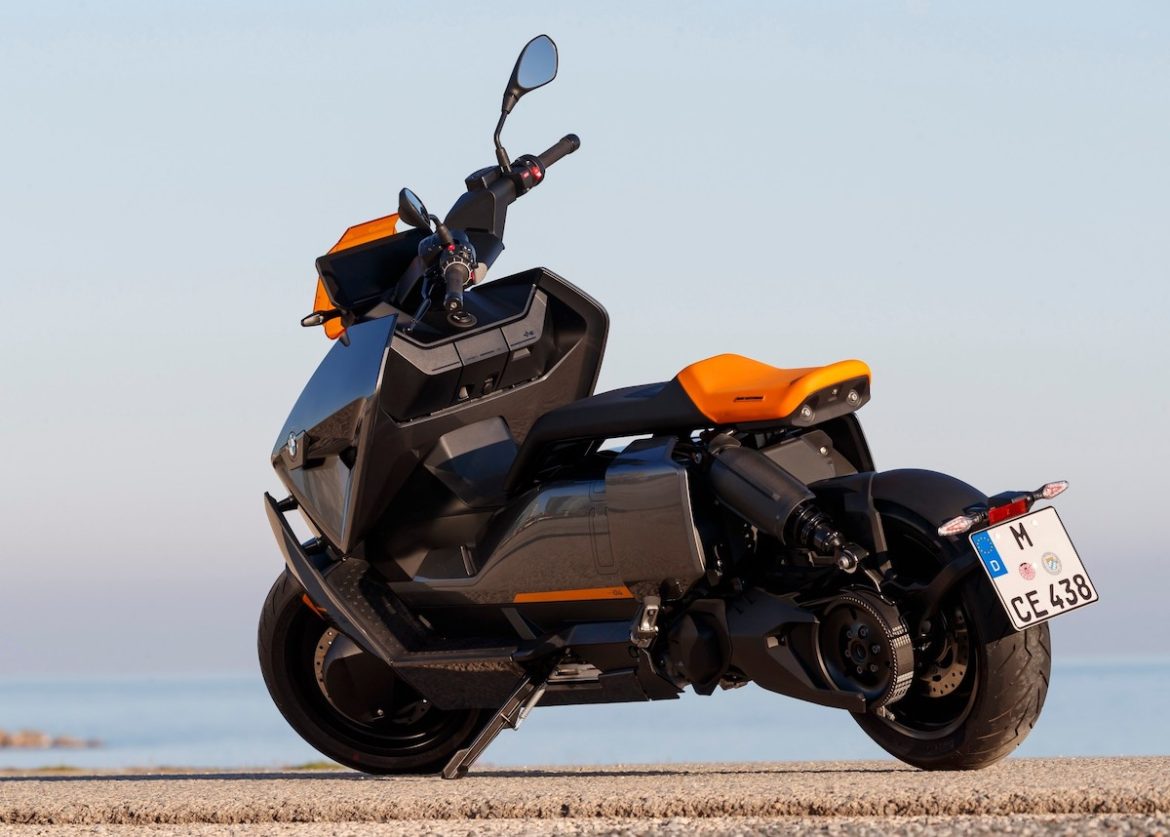 BMW Motorrad presenta la CE 04, su primera moto eléctrica en el país