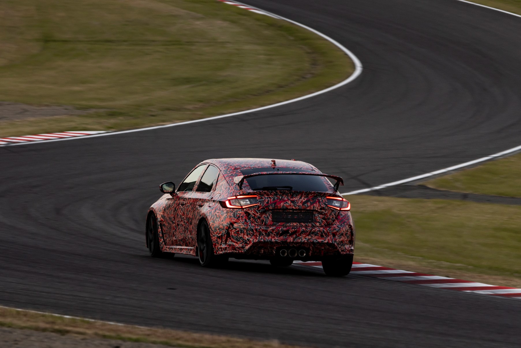 Honda le pone día y hora a una nueva revelación del Civic Type R