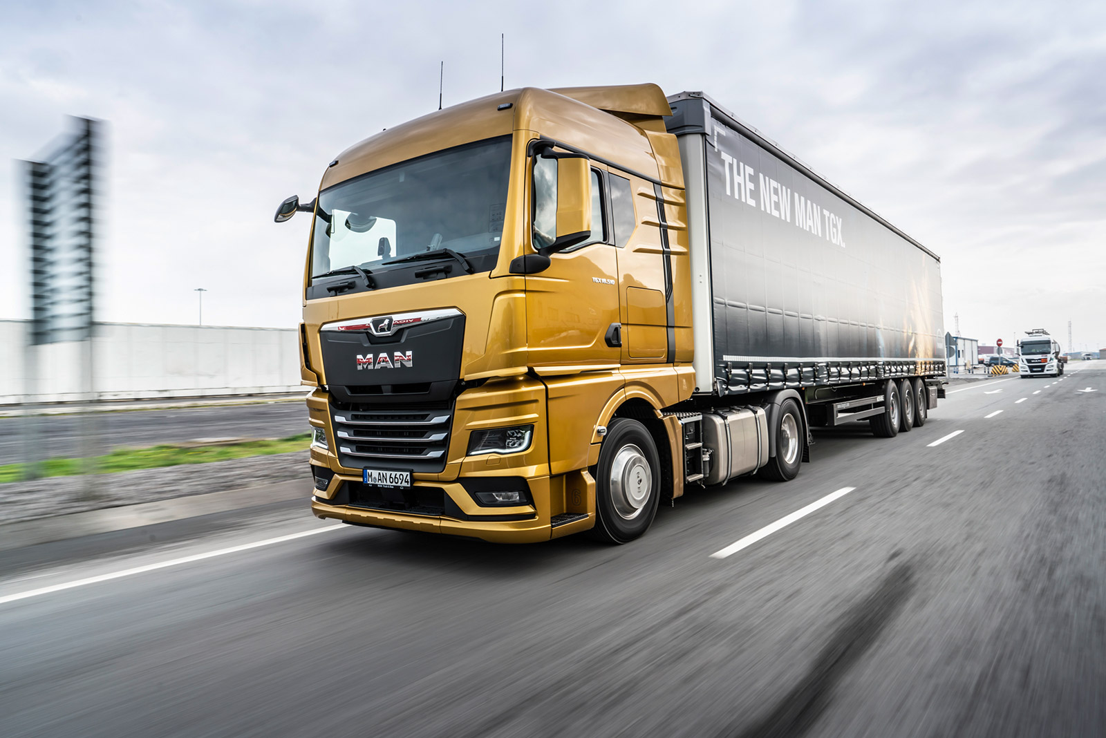 MAN-tg3-lanzamiento-rutamotor10 - Rutamotor