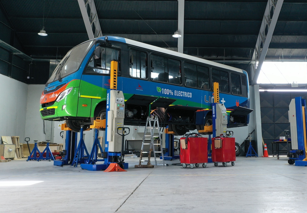 Queltehue: así es y se llama el primer taxibus eléctrico chileno