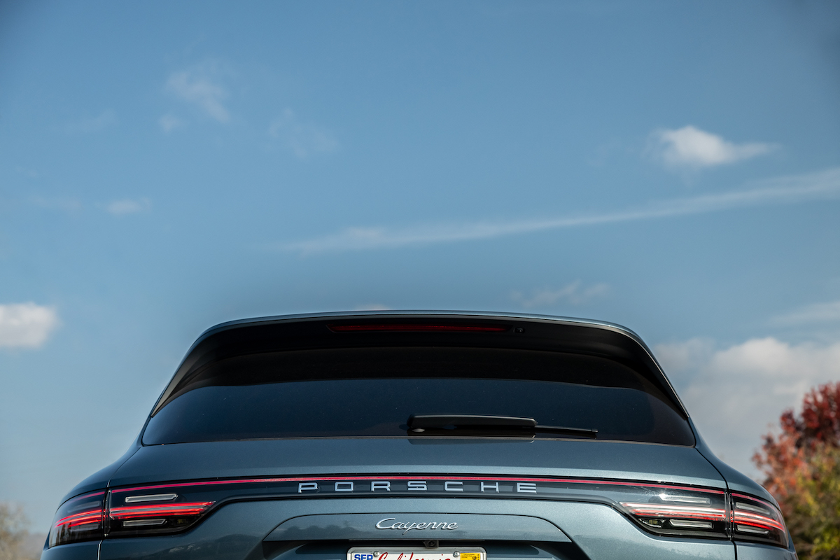 Porsche tiene en el horno un SUV de 3 filas, por sobre el Cayenne