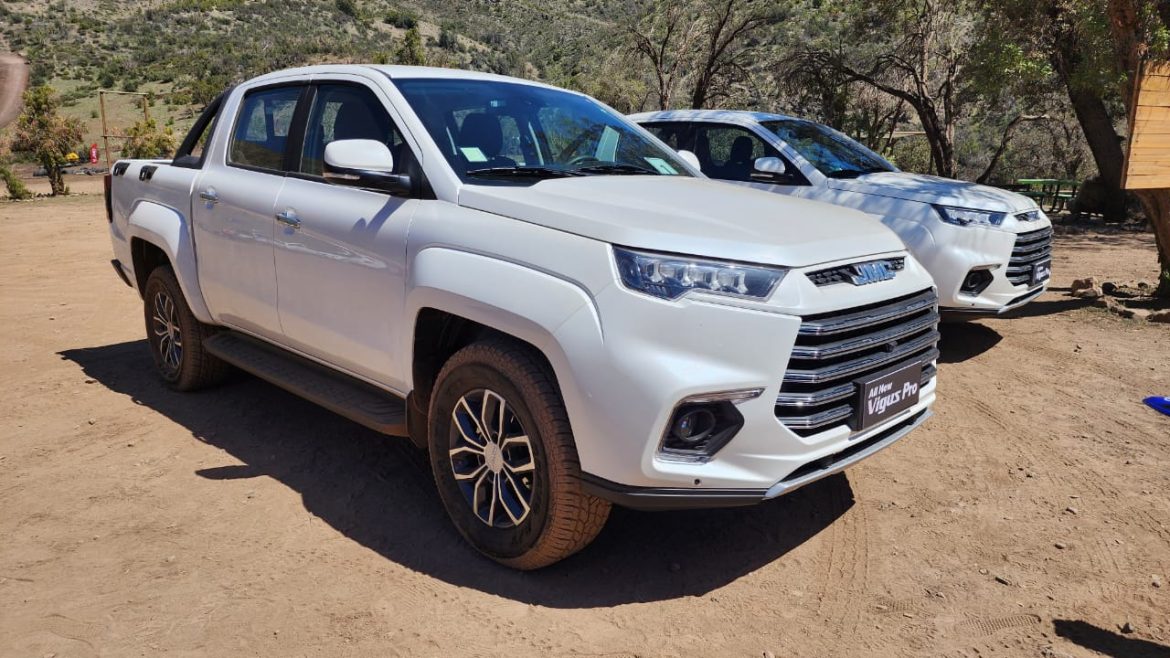 JMC Vigus Pro llega como su versión tope de gama con caja AT ZF