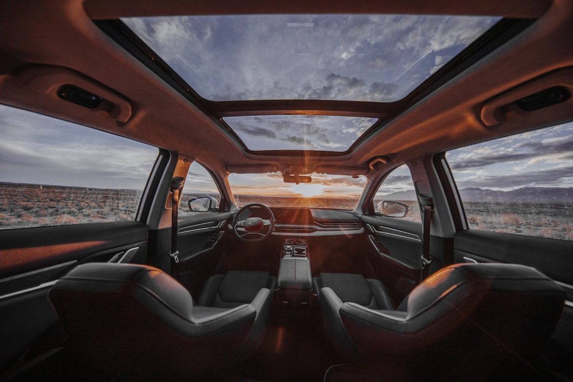 JAC completa su renovada gama SUV con el estreno del JS6