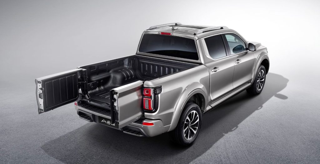 La Poer estrena look, ahora con motores diésel 2.4 o bencinero V6