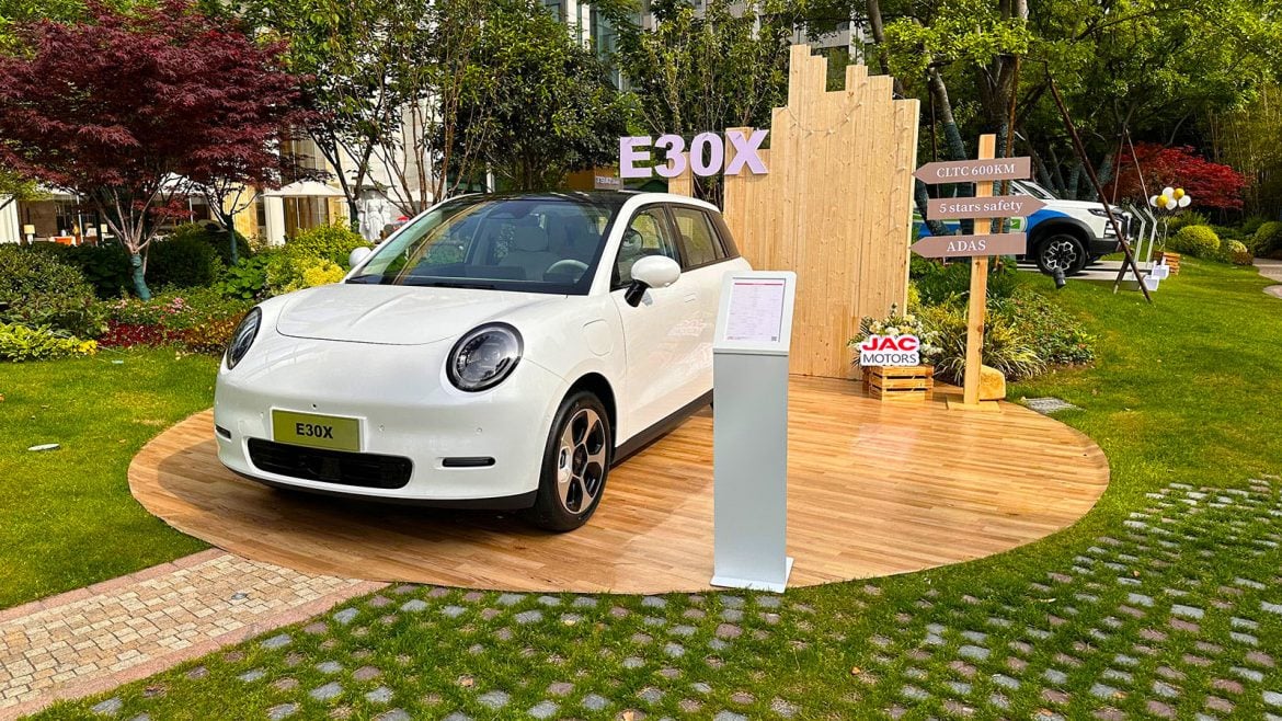 Jac Motors presenta sus novedades en el 20º Salón de Shanghai