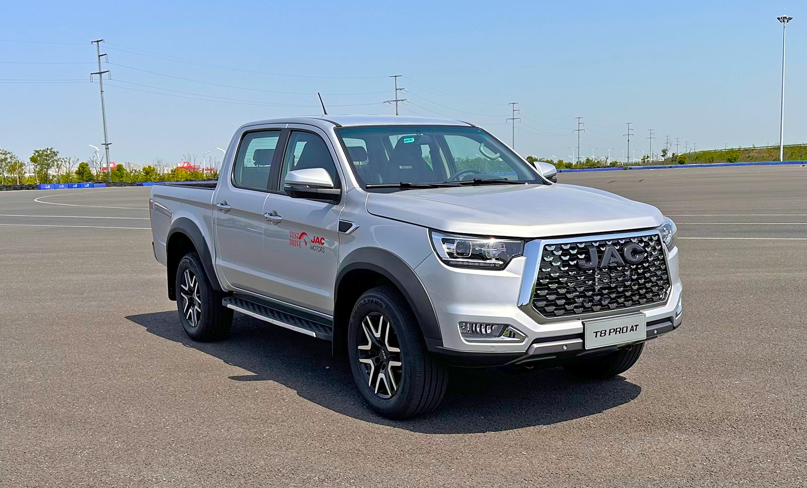 Jac Motors presenta sus novedades en el 20º Salón de Shanghai