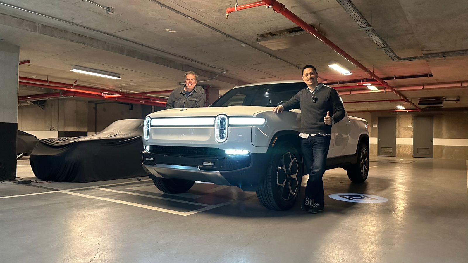 Rivian R1T - Conocimos en exclusiva la primera en Chile - Rutamotor
