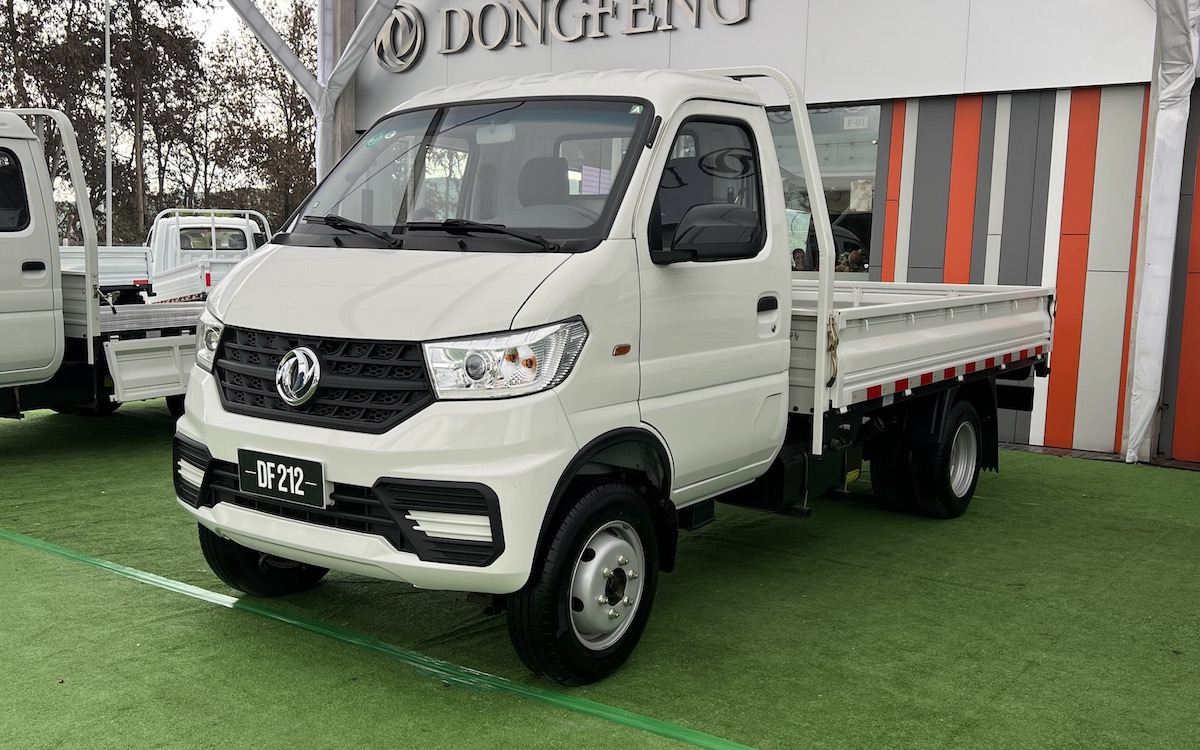 Cabina simple o doble: Dongfeng lanza su línea comercial DF212