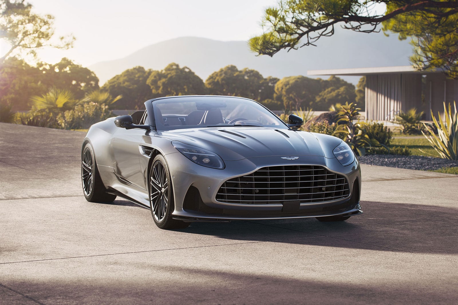 Aston Martin DB12 Volante: un descapotable con estilo