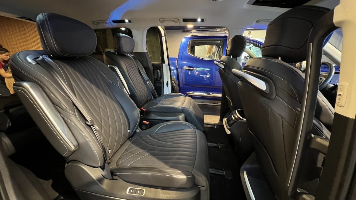 Debuta la Maxus G90, la van china para viajar en primera clase