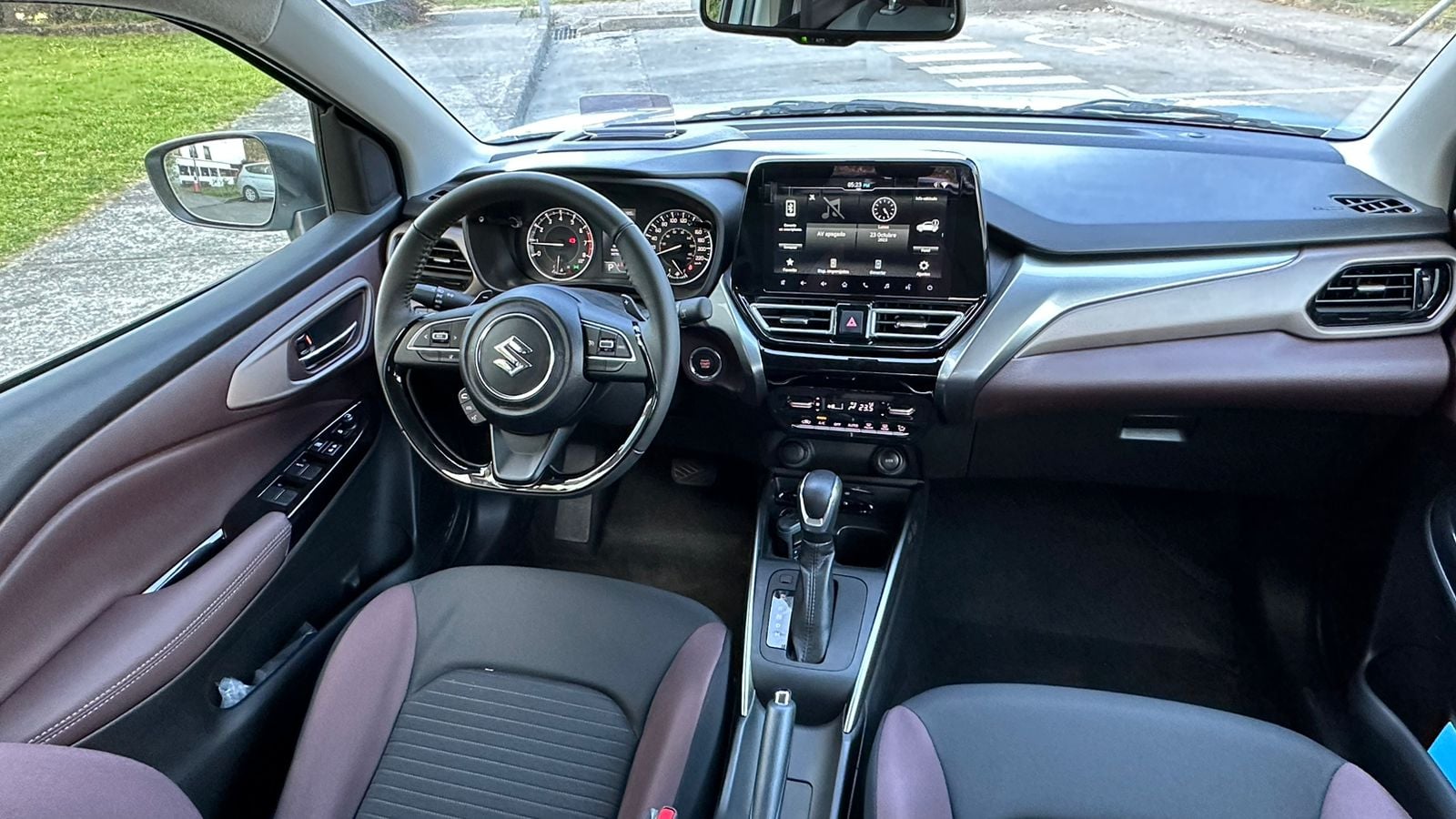 Suzuki estrena su nuevo Fronx como el híbrido más barato del mercado ...