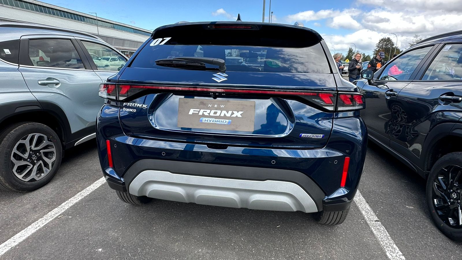 Suzuki estrena su nuevo Fronx como el híbrido más barato del mercado ...