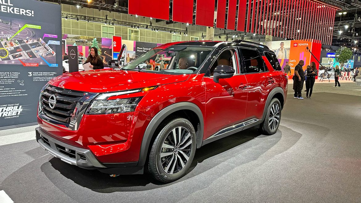 Nissan destaca en el Autoshow de Los Ángeles con un llamativo Stand ...