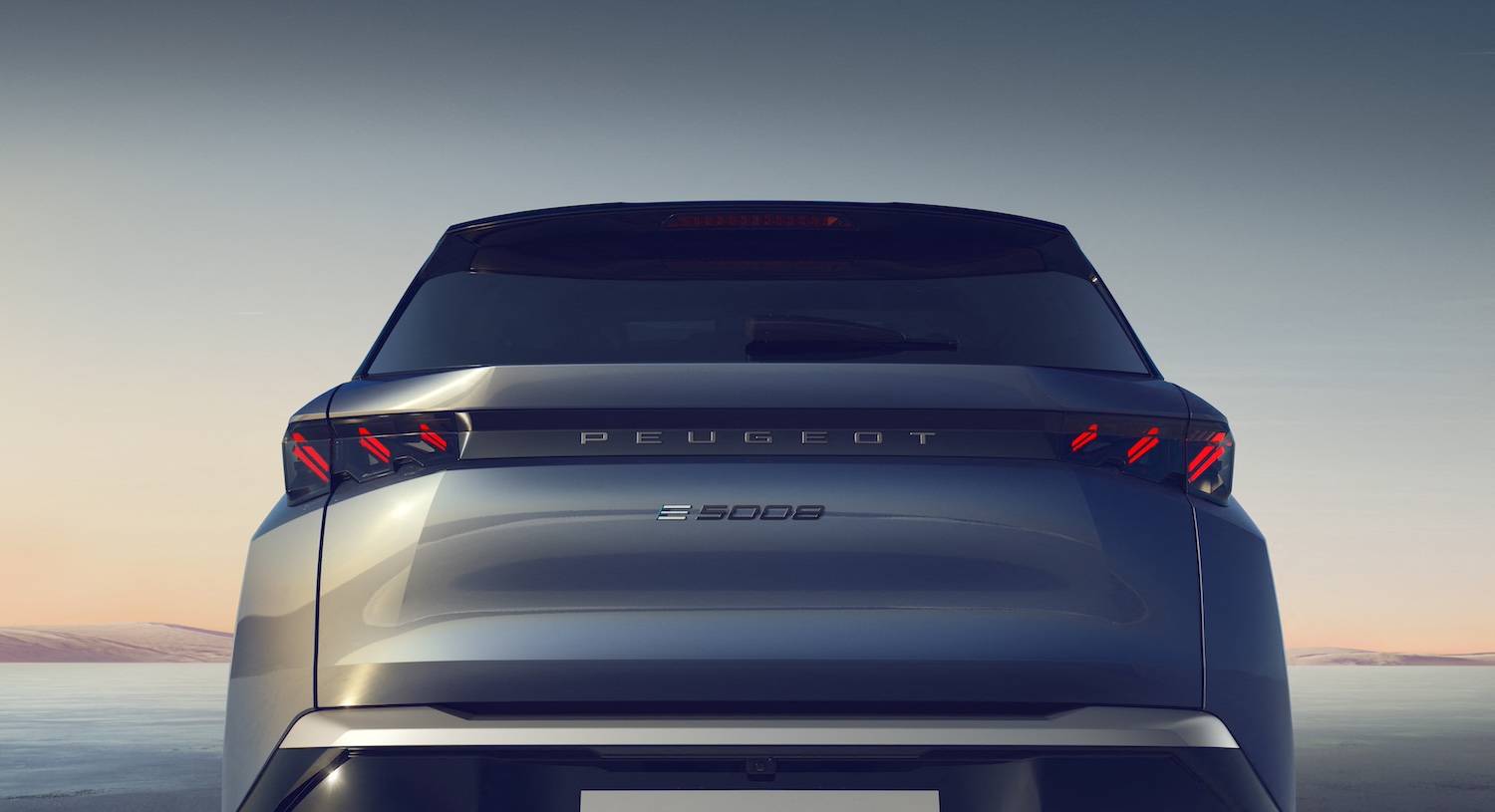 Nuevo Peugeot 5008: el león más grande se refresca con todo