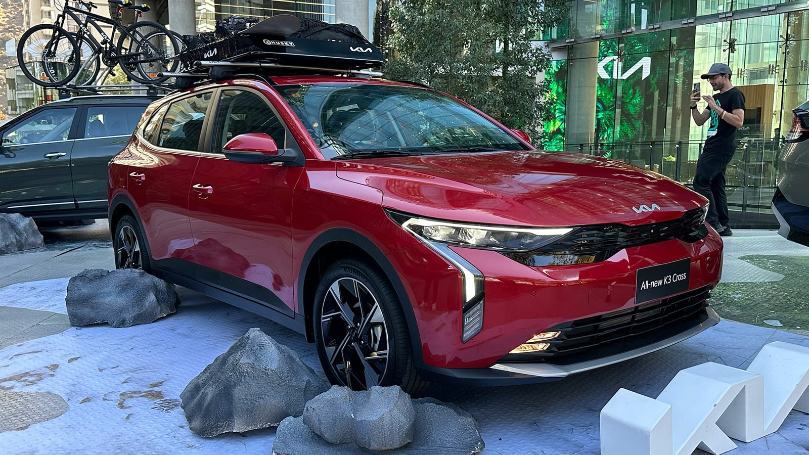 El KIA K3 Cross debuta en Chile con un atractivo diseño