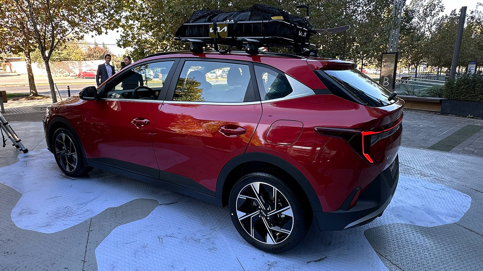 El KIA K3 Cross debuta en Chile con un atractivo diseño