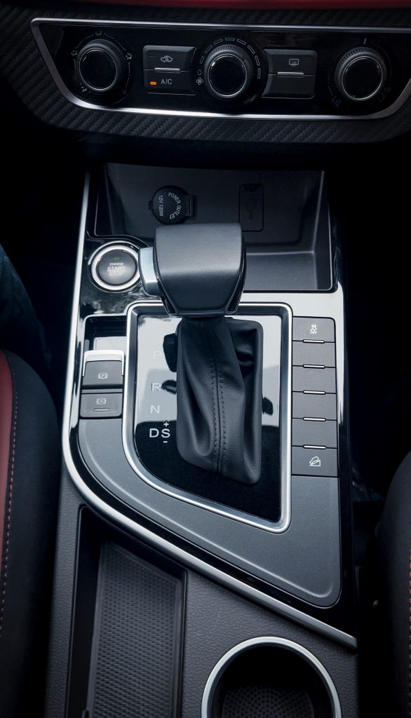 Dongfeng fortalece su presencia con el T5L con caja automática